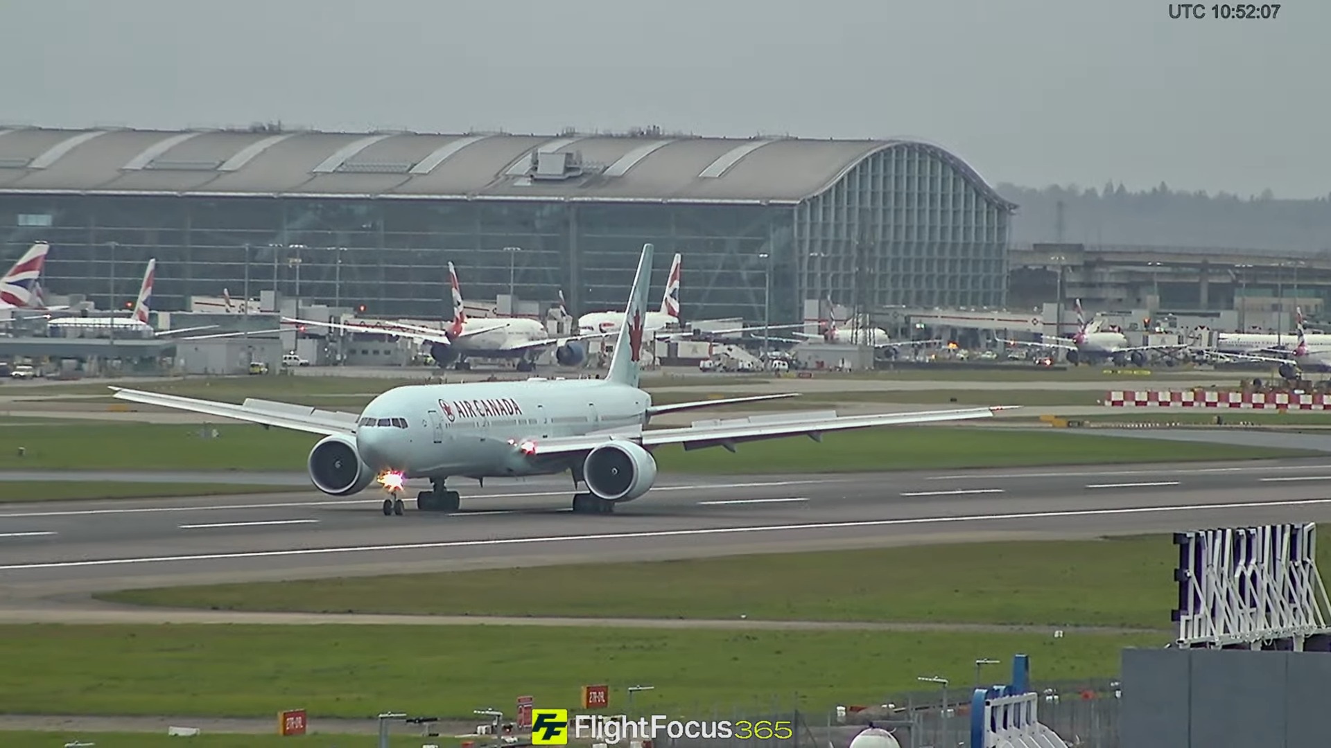 London Heathrow Airport - Live Webcam