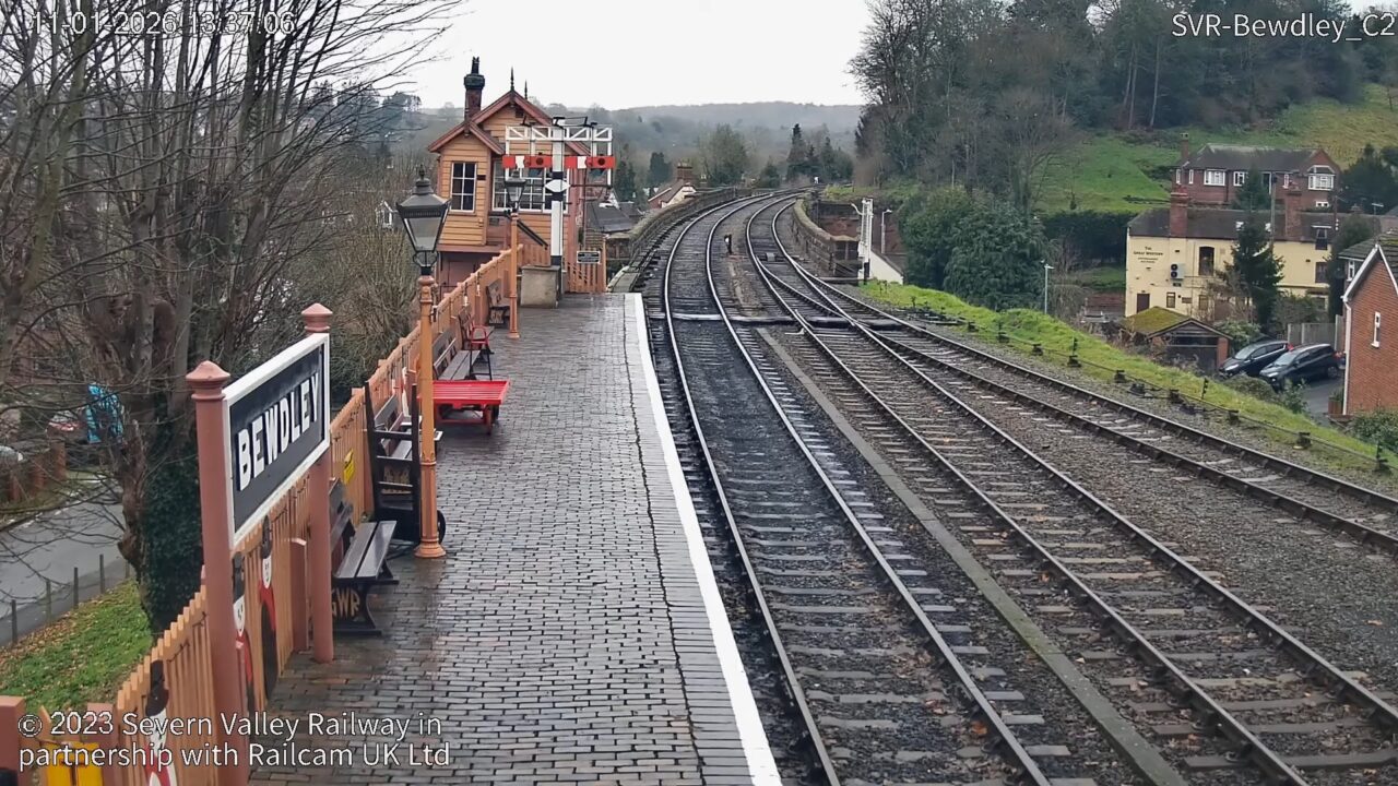 Kidderminster Platform Cam - Webcam Live Stream