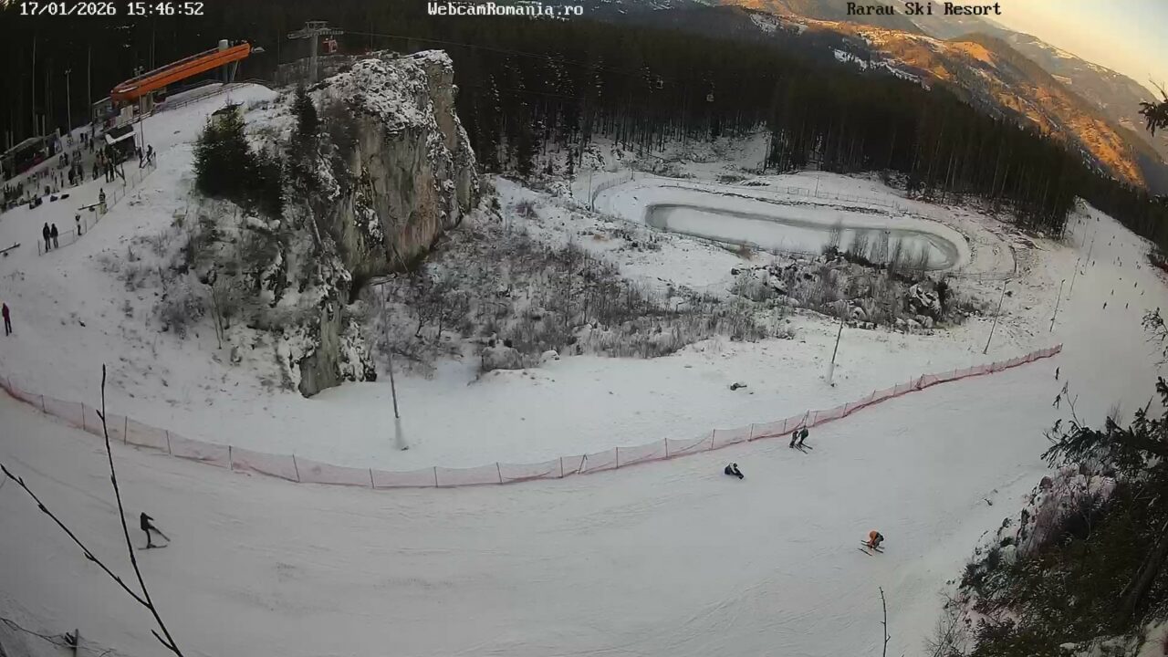 Cabana Postavarul, Poiana Brasov - Webcam Live Stream